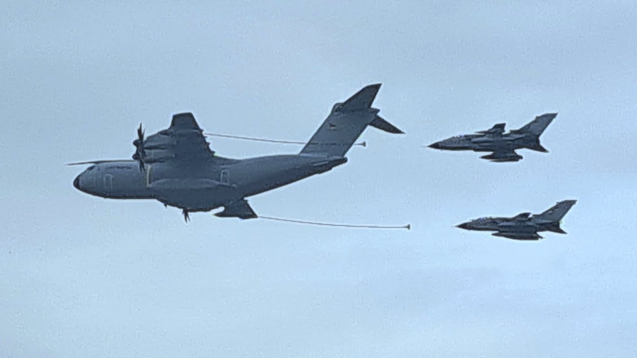 Atlas & 2x Panavia Tornado refuelling demo Riat 2023. take off, demo ...