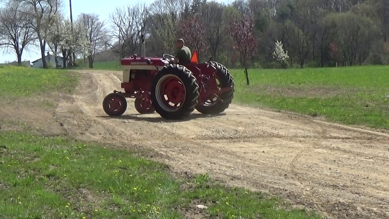 INTERNATIONAL FARMALL 340 TRACTOR WITH 3 PT AND LOADER OUTLETS - YouTube
