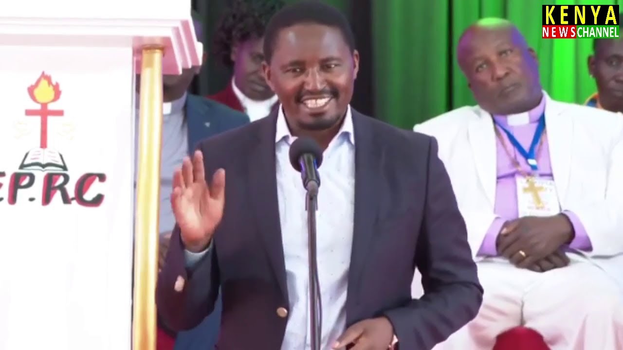 Funny MP Kiunjuri welcomes President Ruto in Church at Laikipia - YouTube