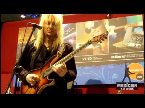 W NAMM 2010 - ROLAND BOSS ME25 & E-BAND DEMO - ROBERT MARCELLO - YouTube