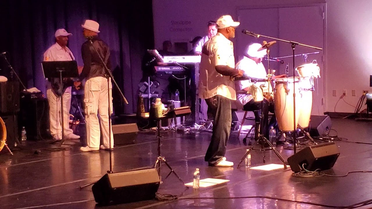 Feelin' The Funk Band singing "Feelin' The Funk and Fence Walk". - YouTube