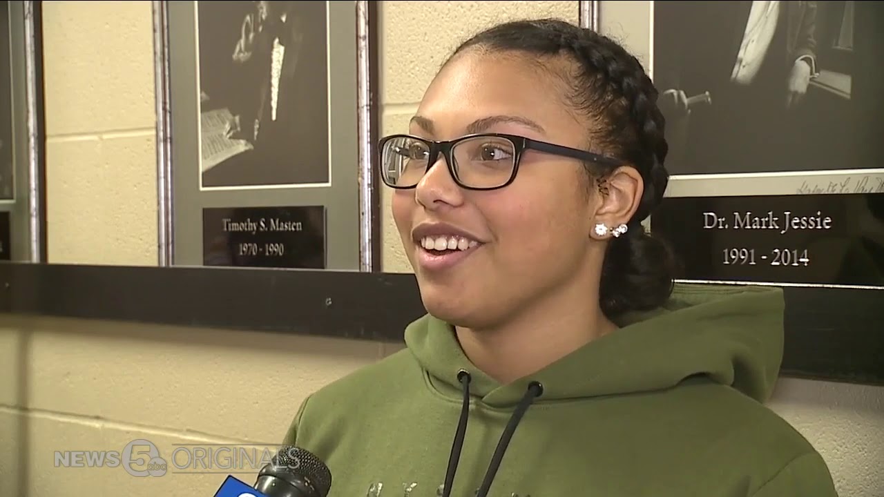 Opera Singer Lester Lynch returns to Elyria - YouTube