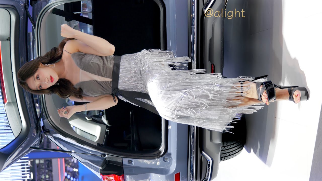 4K New 哈弗 01车模 auto show girl 2021广州车展 车模秀 alight girl - YouTube