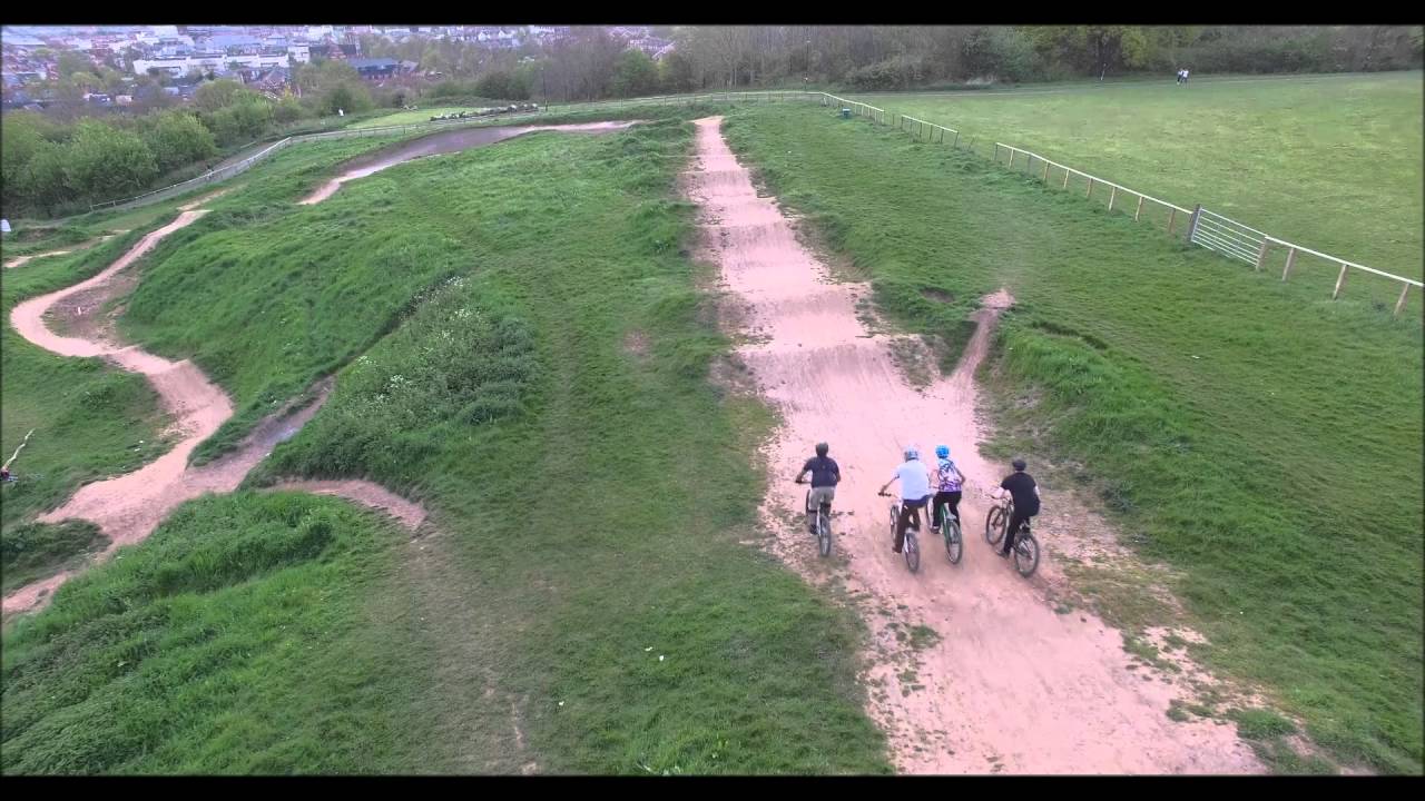Summer session at Leamington 4x track - YouTube