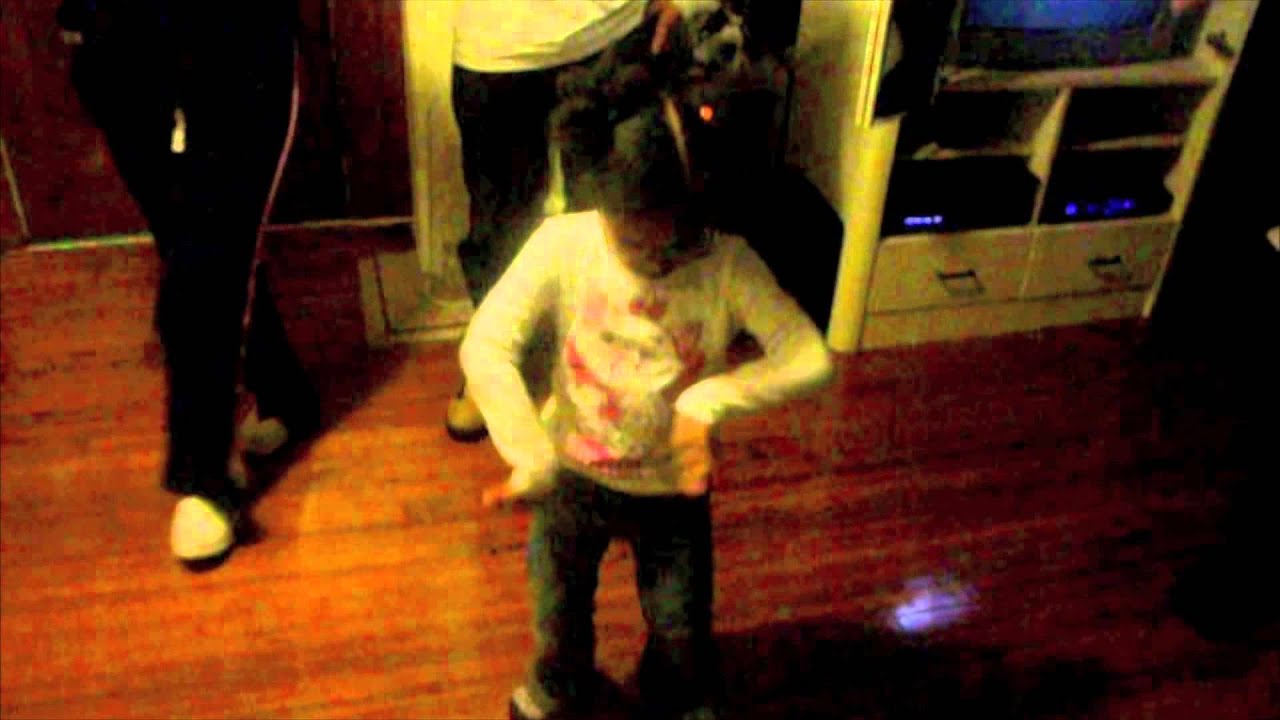Little Girl 100 Grand Hyphy Dance - YouTube