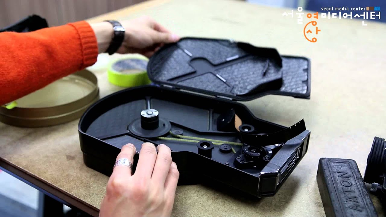 Aaton XTR prod 16mm 필름 로딩영상 - YouTube