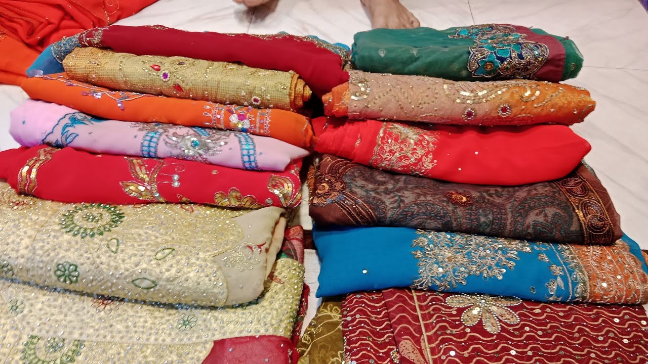 ১ পিস ৭০০/- ২ পিস ১২০০/- ধামাকা দামে গর্জিয়াস পার্টি শাড়ি কিনুন 💥💥💥 ...