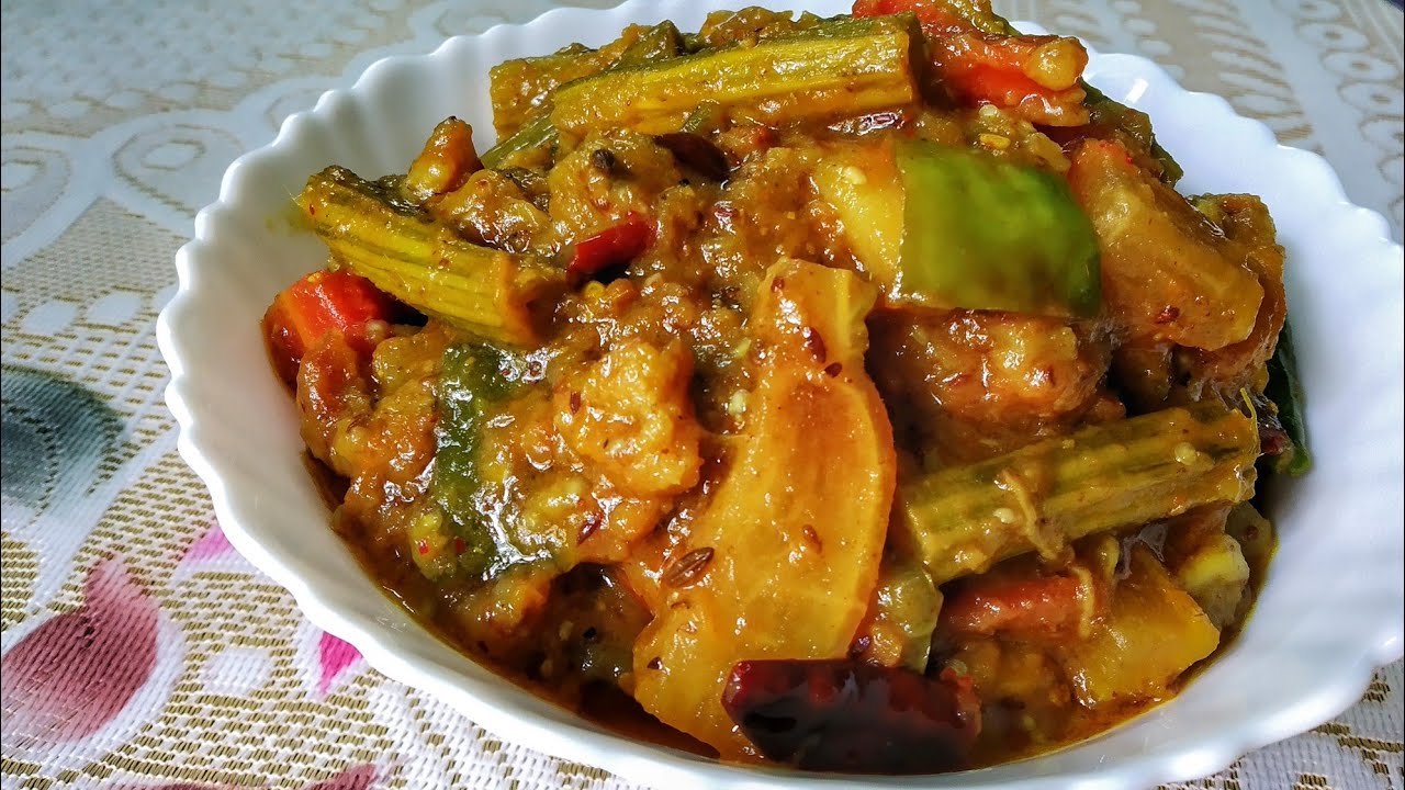 Mix Vegetable Recipe Bengali Style || Panchmishali Torkari || নিরামিষ ...