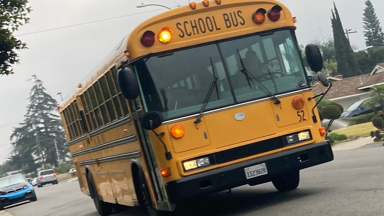 2003 Bluebird All America A3RE CNG 52 (Route AM) - YouTube