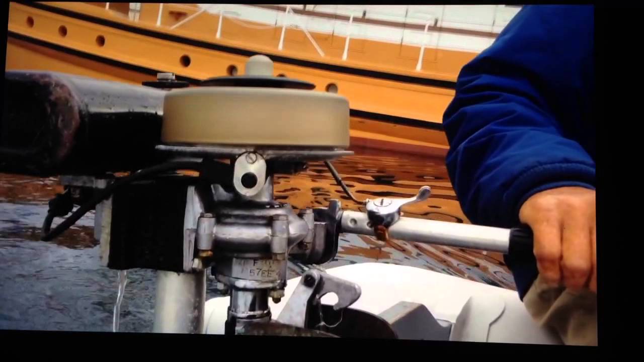 Seagull 40 Featherweight Outboard Motor - YouTube