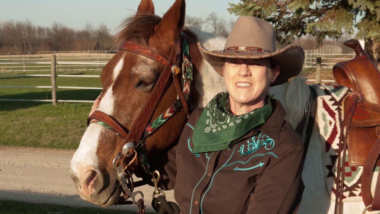 Artist Jennifer Hunter Solo Show at the Museum of Western Art - YouTube