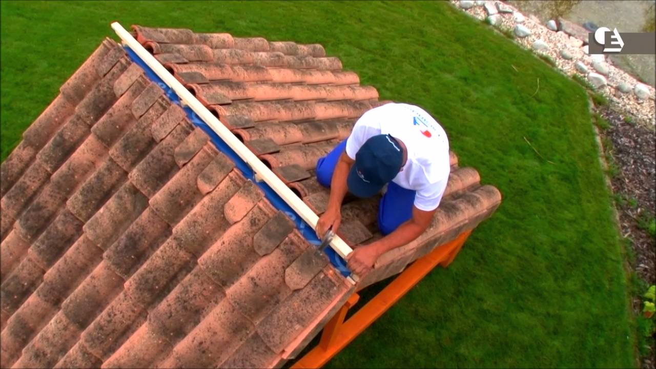 How to install ventilated ridge on pitched roofs - ridges, alu-roll ...