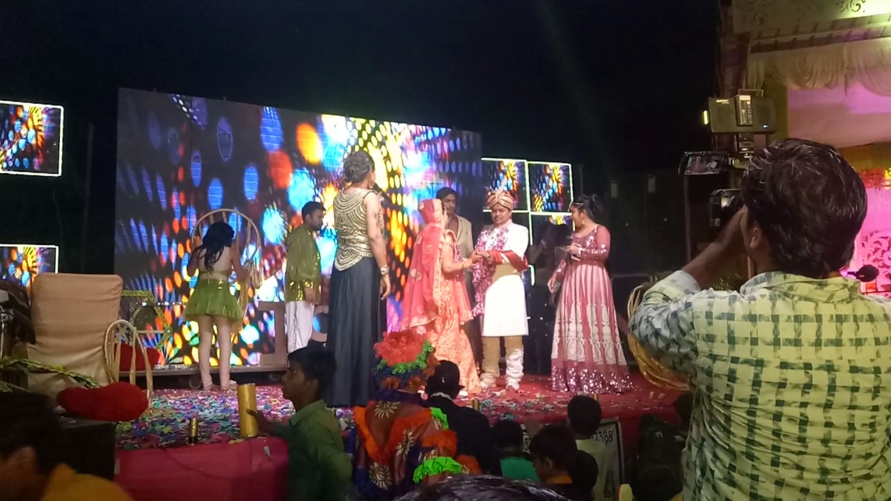 Couple dance sing by anchor singer Jyoti sharma - YouTube