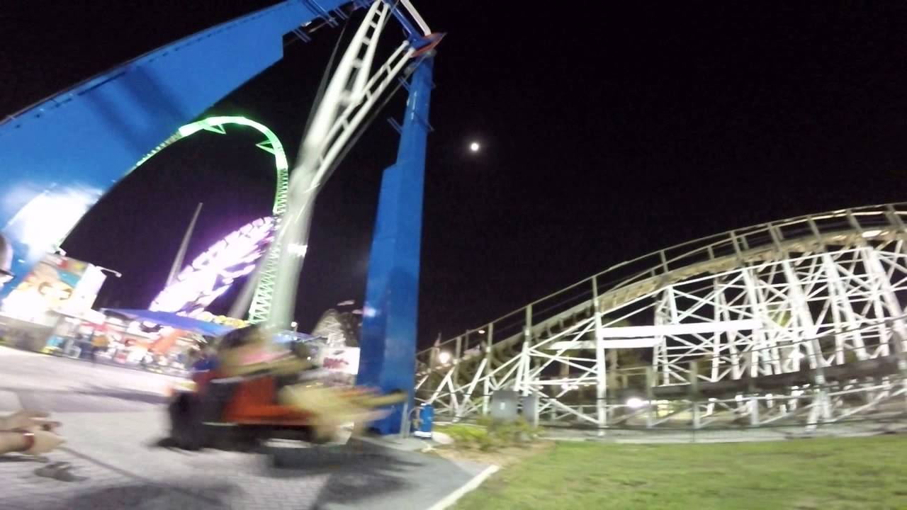 Screamin' Swing Off Ride (Fun Spot) - YouTube