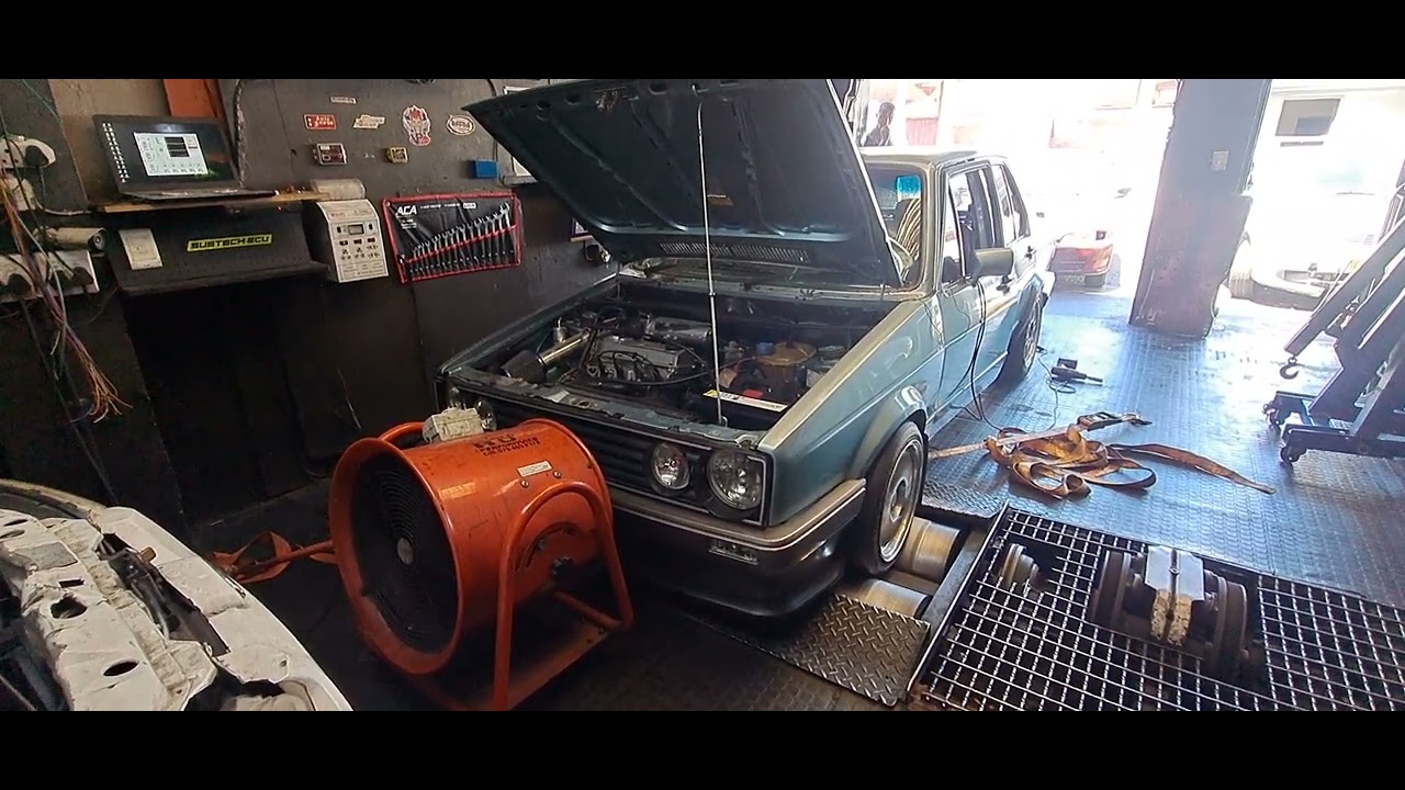 Vw 2l 8v in for tuning - YouTube