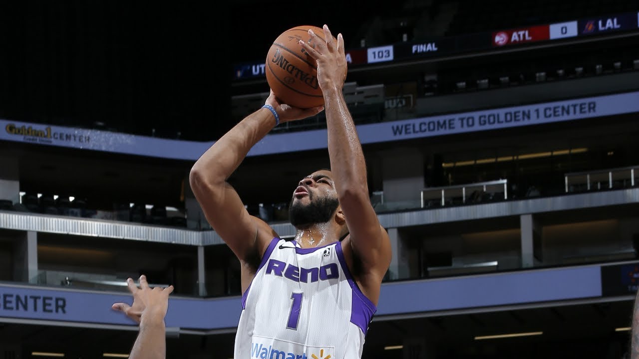 Aaron Harrison drops 23 points in Showcase finale - YouTube