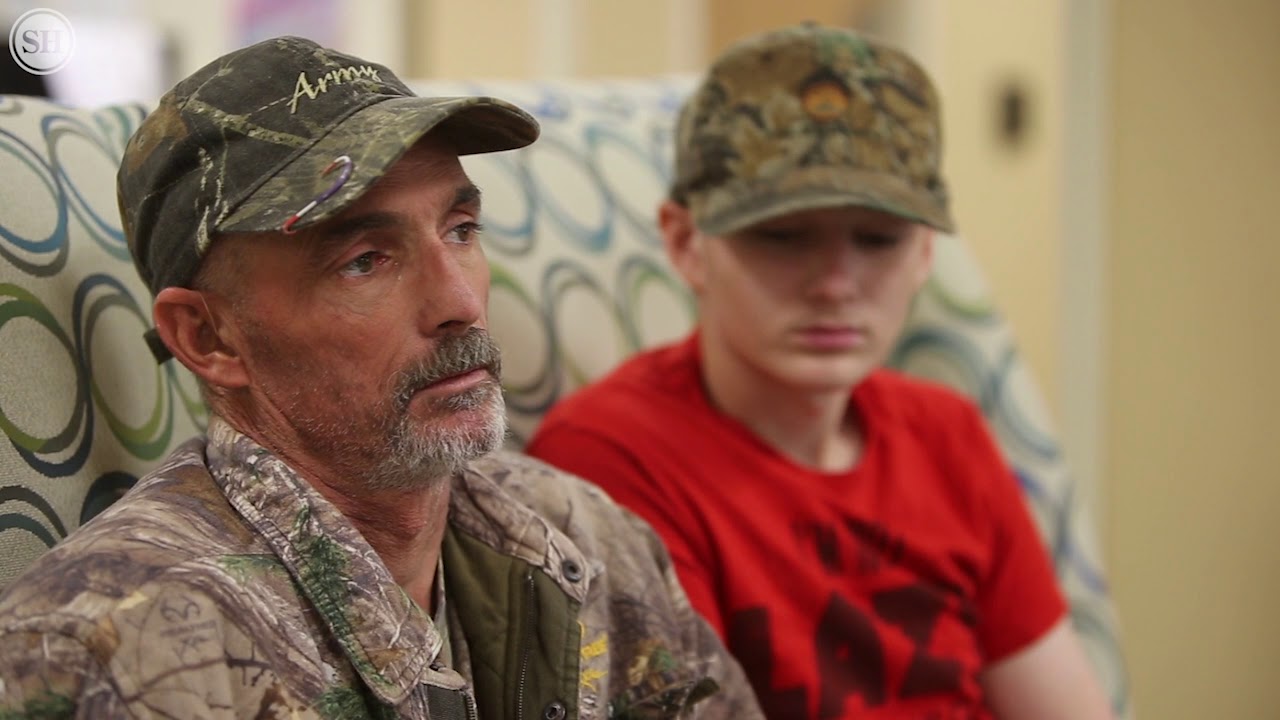 Combat veteran with PTSD struggles to adjust to civilian life - YouTube