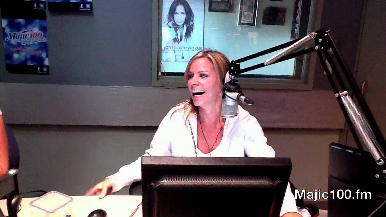 Jordan Knight calls into Majic 100 - YouTube