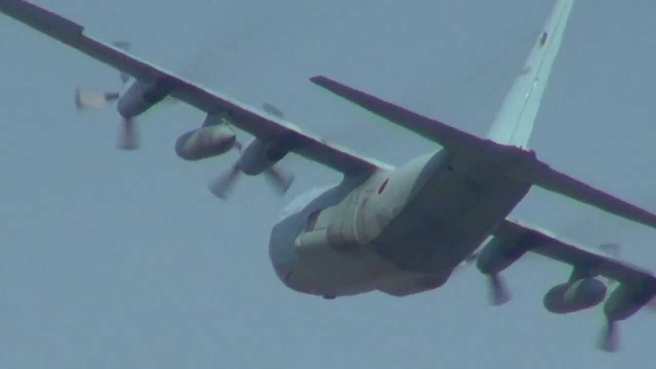 JASDF C-130 Hercules at Gifu Air show 2013 / 岐阜基地航空祭2013 C-130 展示飛行 ...