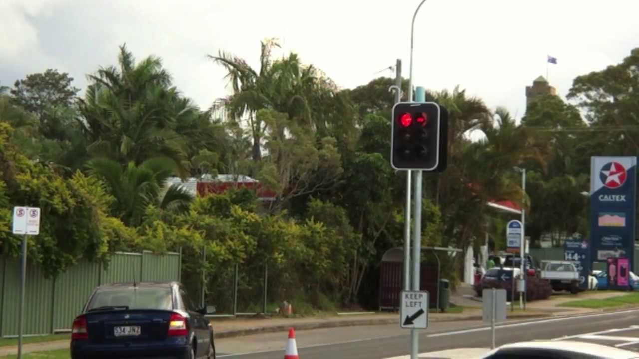 New Traffic Lights at Bli Bli - YouTube