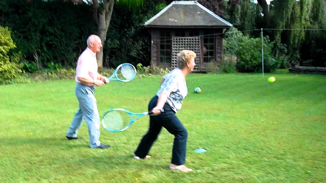 Jokari doubles play - YouTube