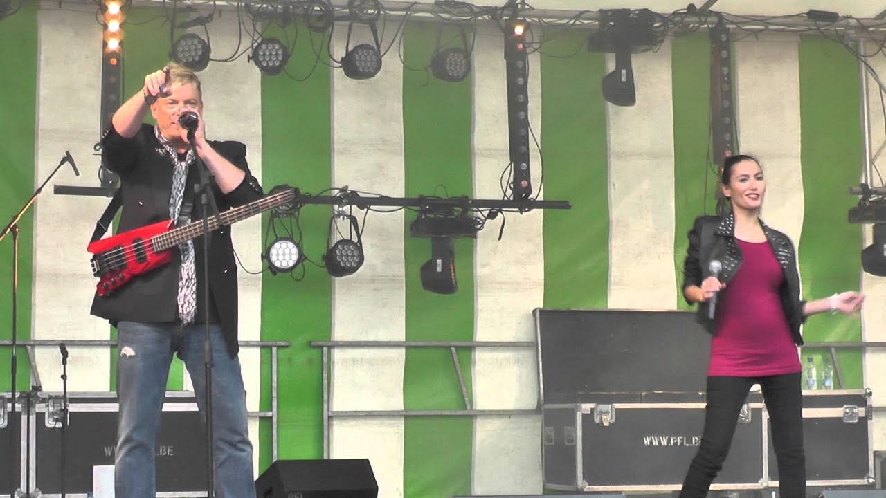 2 Fabiola - Live At Claire's Party 2013 22-09-2013 - YouTube