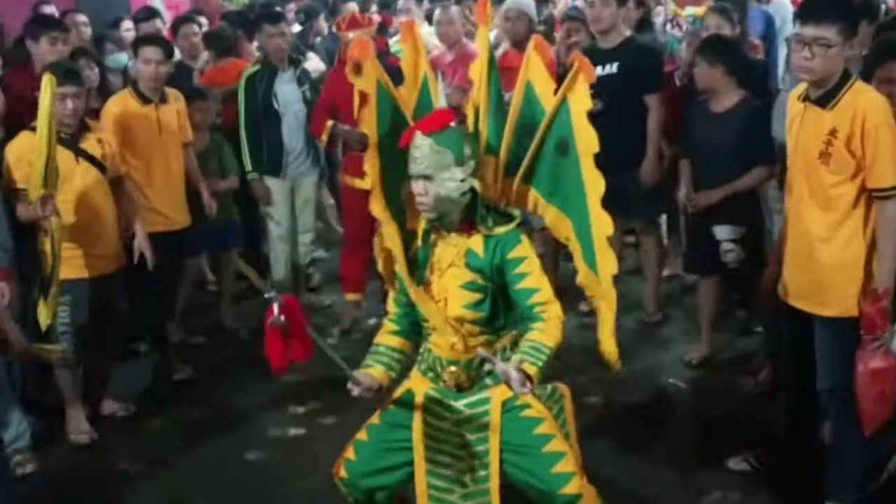 ATRAKSI TATUNG GRUP CHE THIAN THAI SHIN & SAM BONG THAI CI, HUT ...