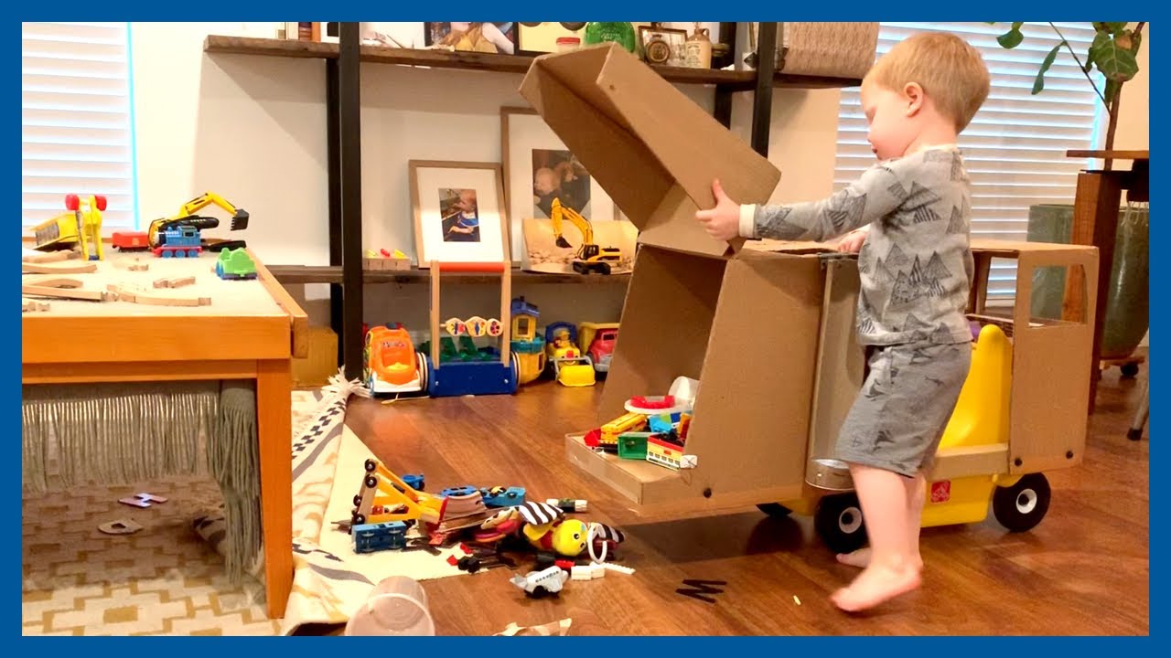 Levi Builds A Riding Garbage Truck Out Of Cardboard! - YouTube