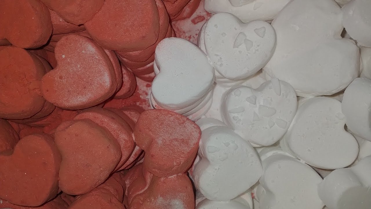 Red and white heart baking soda crunch - YouTube