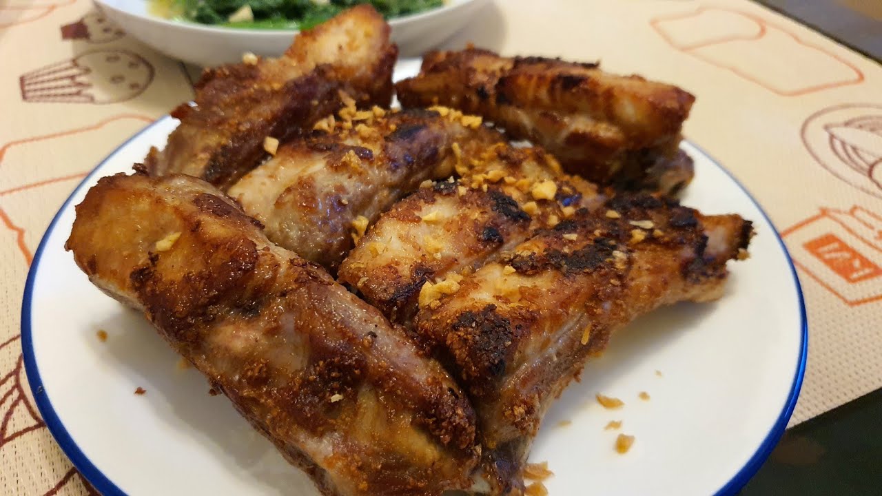 Garlic Fried Ribs 蒜香排骨 (ingredient list provided) - YouTube