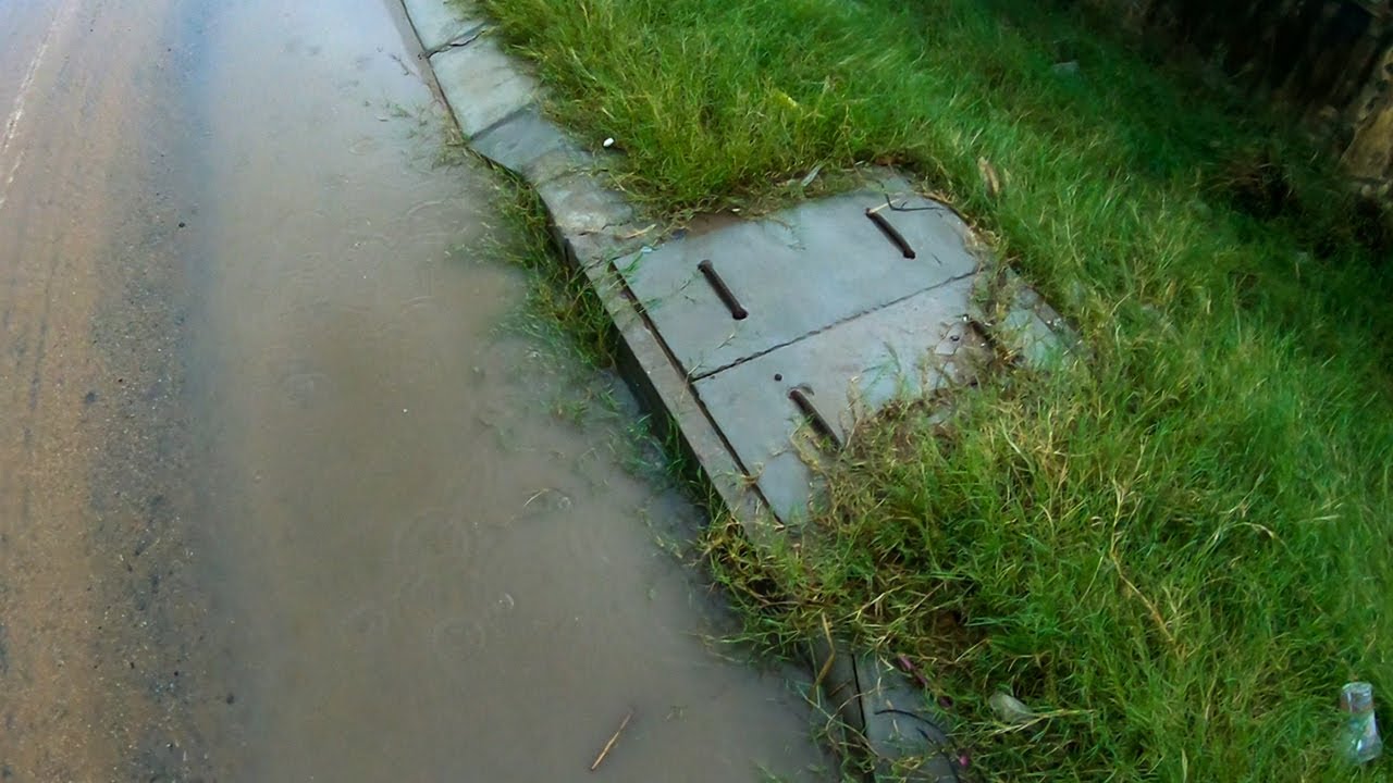 Easy Tool To Unclogged Culvert Drain - Unclog Culvert Drain Flood Rain ...
