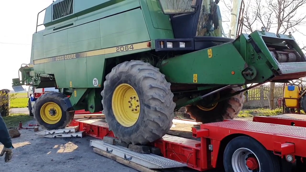 nowy nabytek 2020 || JOHN DEERE 2064 || ciężki zjazd z lawety - YouTube