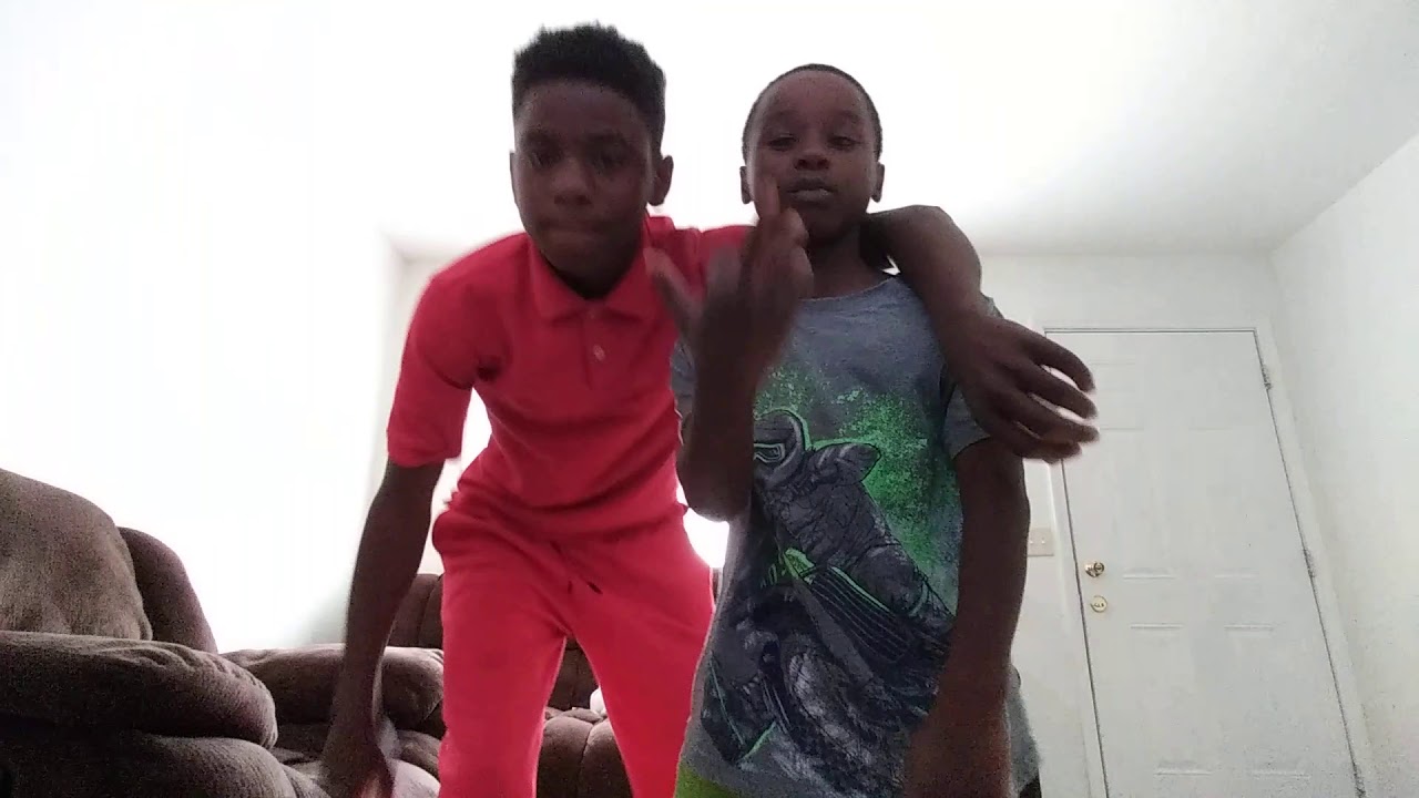 S4 ft. P4 - "tripping"(official music video) - YouTube