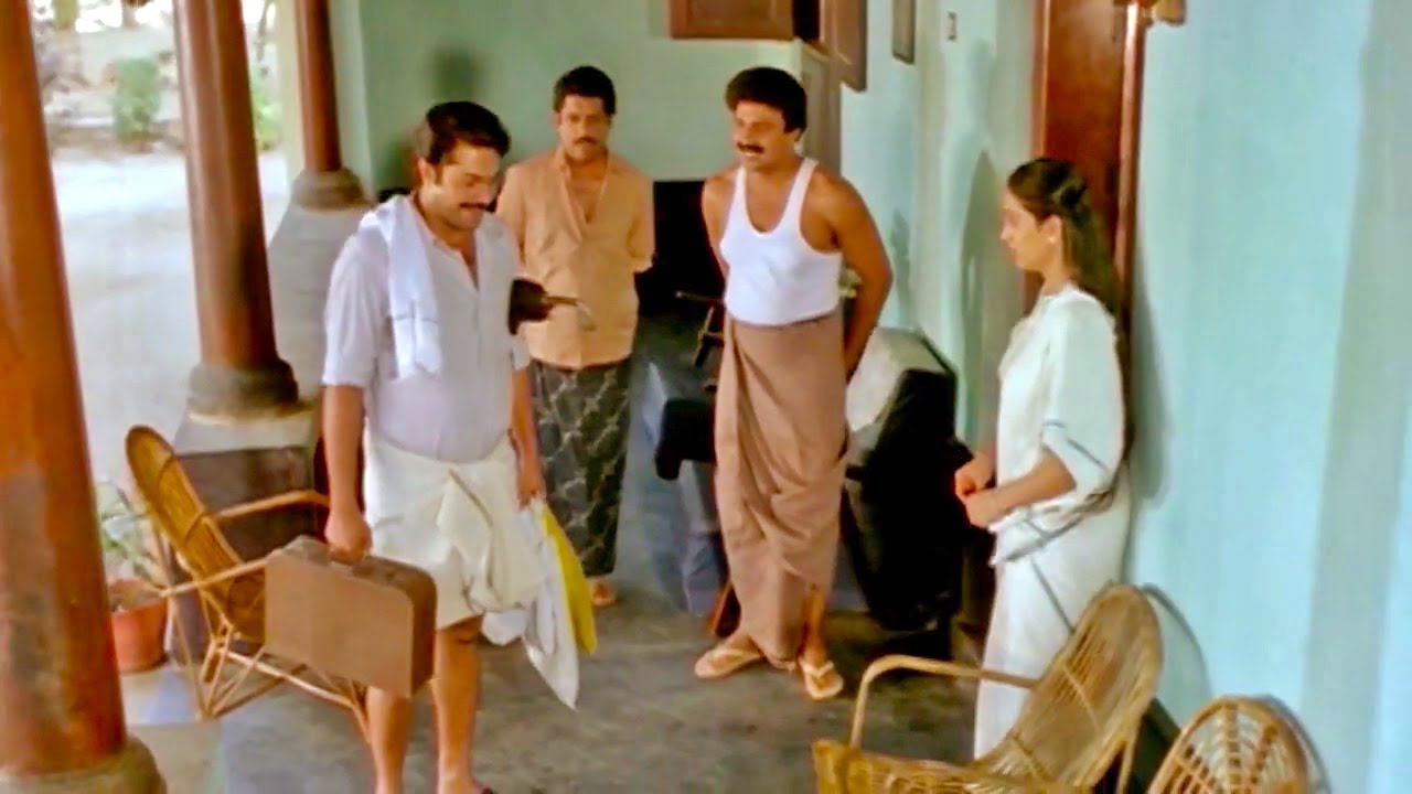 "ഏട്ടൻ പഴയ ആളല്ലേ.." | Mammootty Movie Scene | Vatsalyam - YouTube