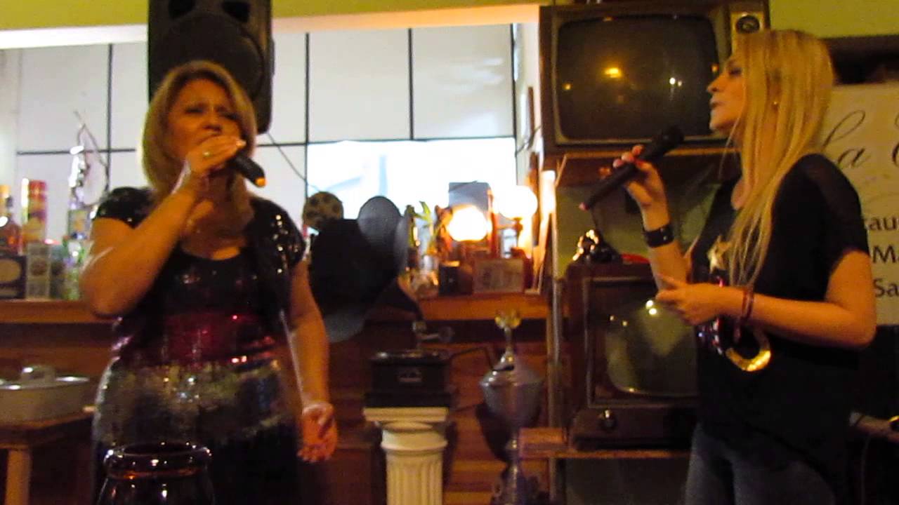 BETTY RUSSO & ADRIANA CAMAÑO/ COSAS DEL AMOR/ (Adriana Camaño) - YouTube