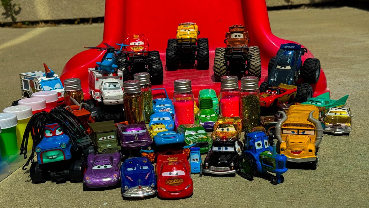 Disney Pixar Cars falling into deep pool, Lightning McQueen, Tow Mater ...
