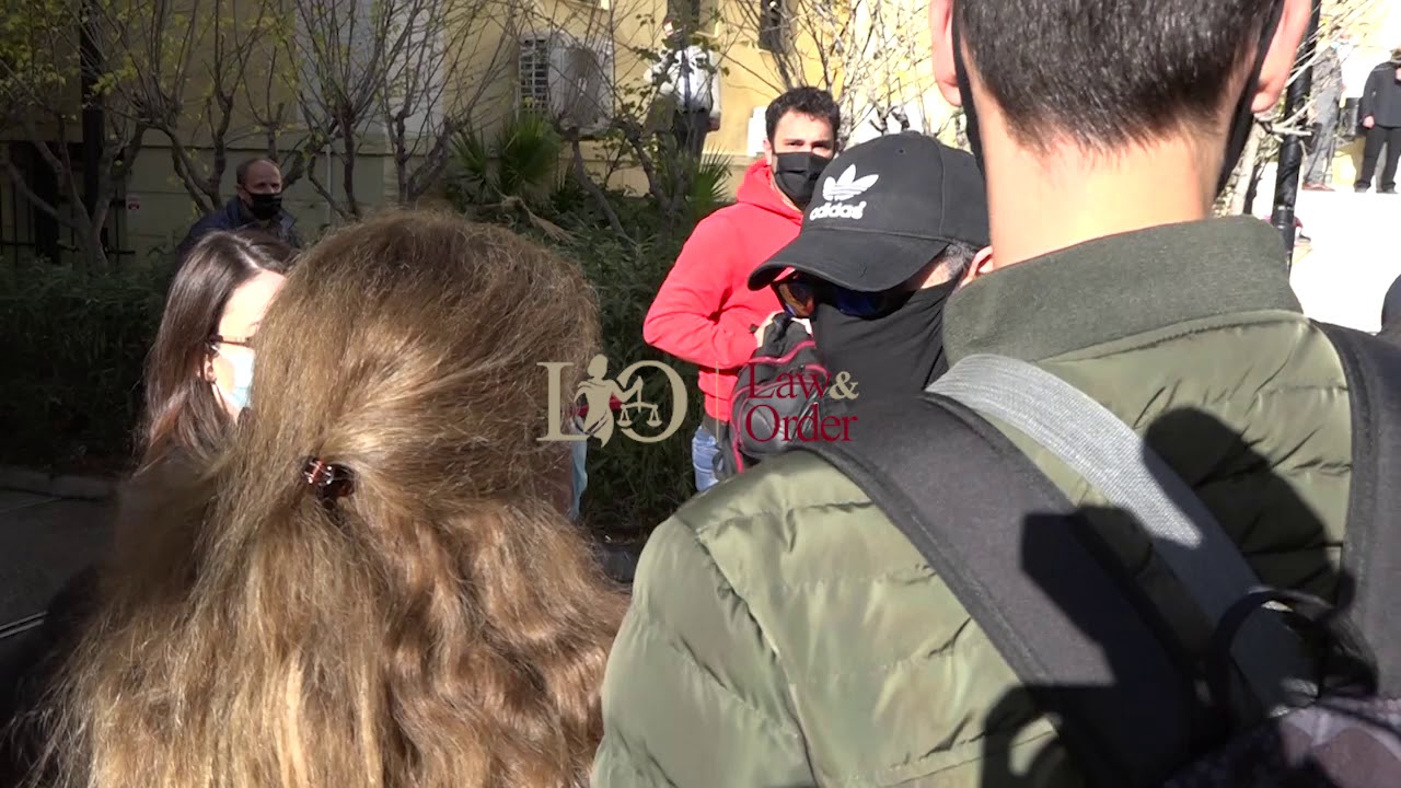 Στον εισαγγελέα οδηγήθηκε ο Νότης Σφακιανάκης - YouTube