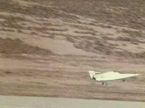 X-24B Landing on Runway 04 at Edwards AFB - YouTube