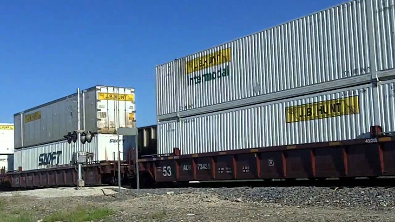 BNSF 9149 Coal Train Meets Z-Train w/ Bonnet & CN Power - YouTube