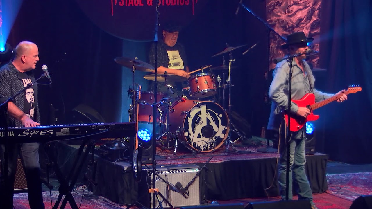 The Mike Watson Band Live at Madlife Studios Sept 20, 2018 - YouTube