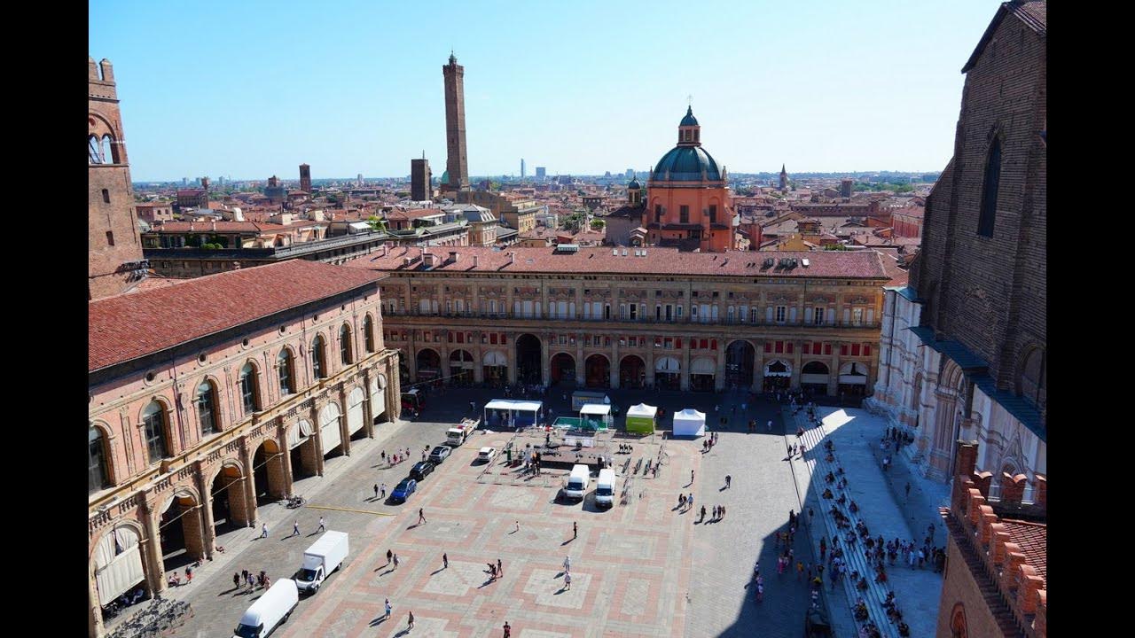 Walk in beautiful Bologna, Italy, 4K - YouTube