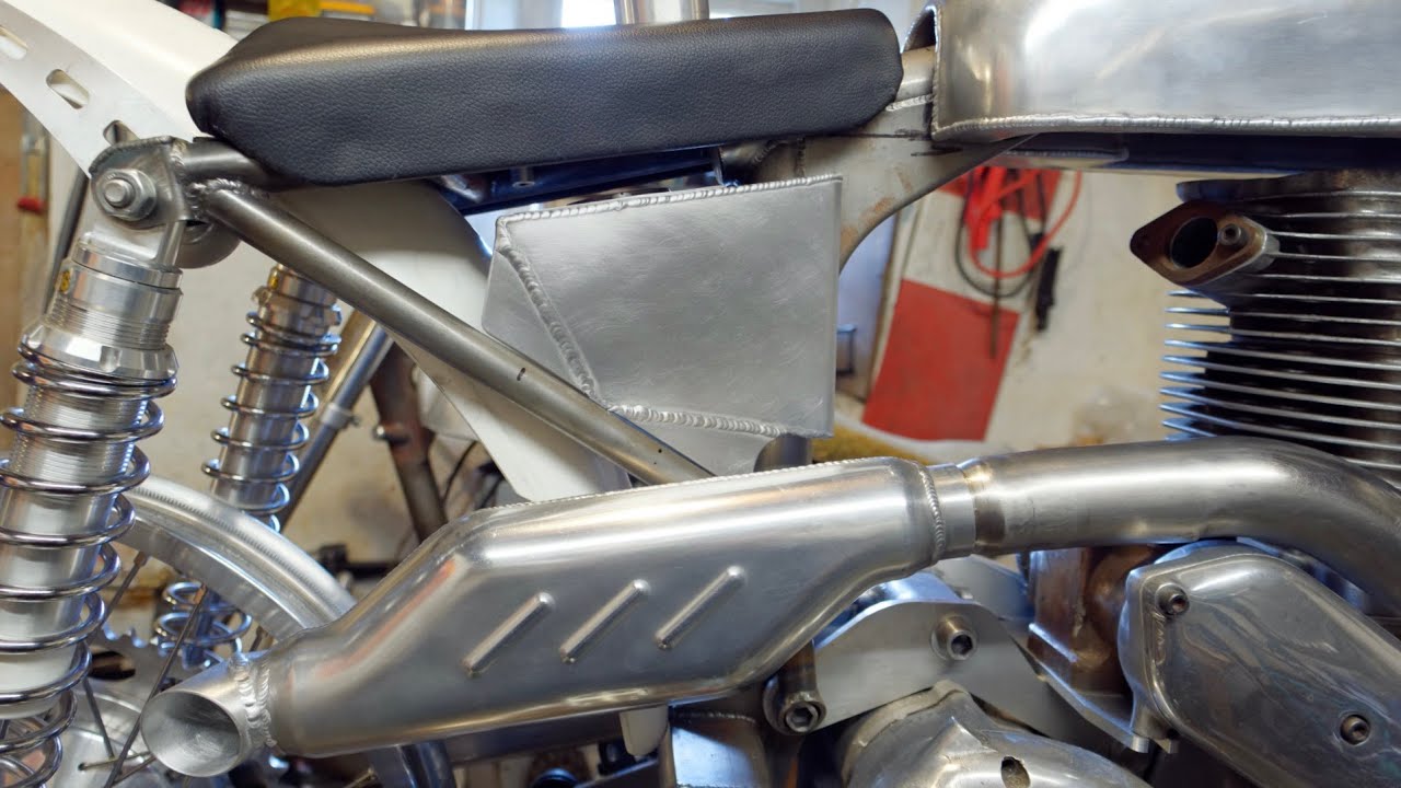 Ariel HT Trials build. - YouTube