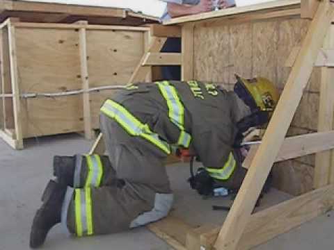Confined SCBA training - YouTube