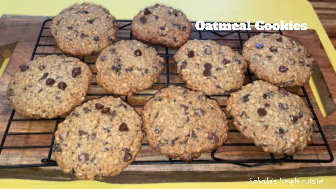 Soft and Chewy Oatmeal Cookies | Oatmeal Raisin with Chocolate Chips ...