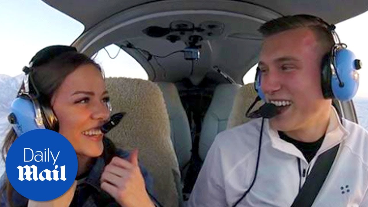 Man proposes to girlfriend during a plane ride- Daily Mail - YouTube
