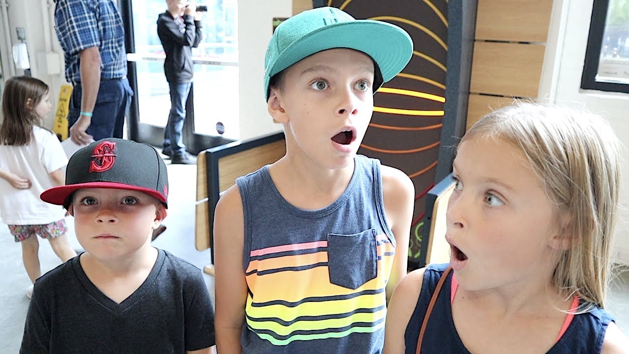 LAST TO DO RANDOM CHALLENGES WINS! - YouTube