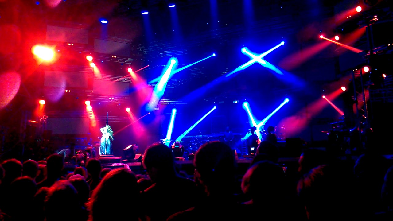 Grace Jones - Amazing Grace (EXIT 2018) - YouTube