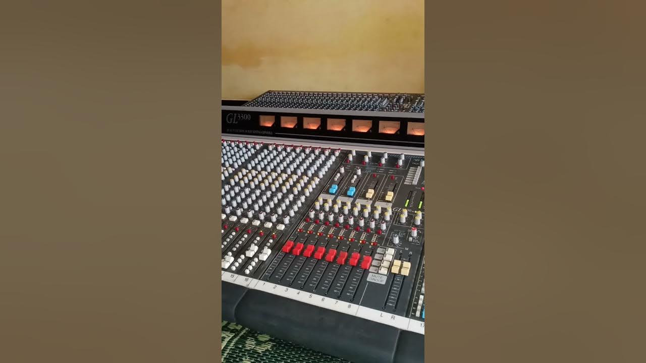 allen & heath GL 3300 - YouTube