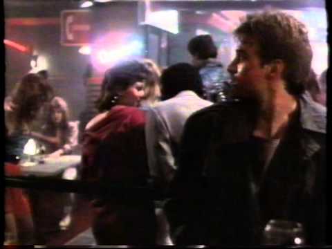 TERMINATOR 1 (ARNOLD SCHWARZENEGGER) SPARATORIA ALLA DISCOTECA - YouTube