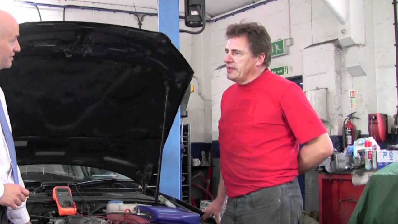 VW Maidenhead Car Servicing - About Us - YouTube